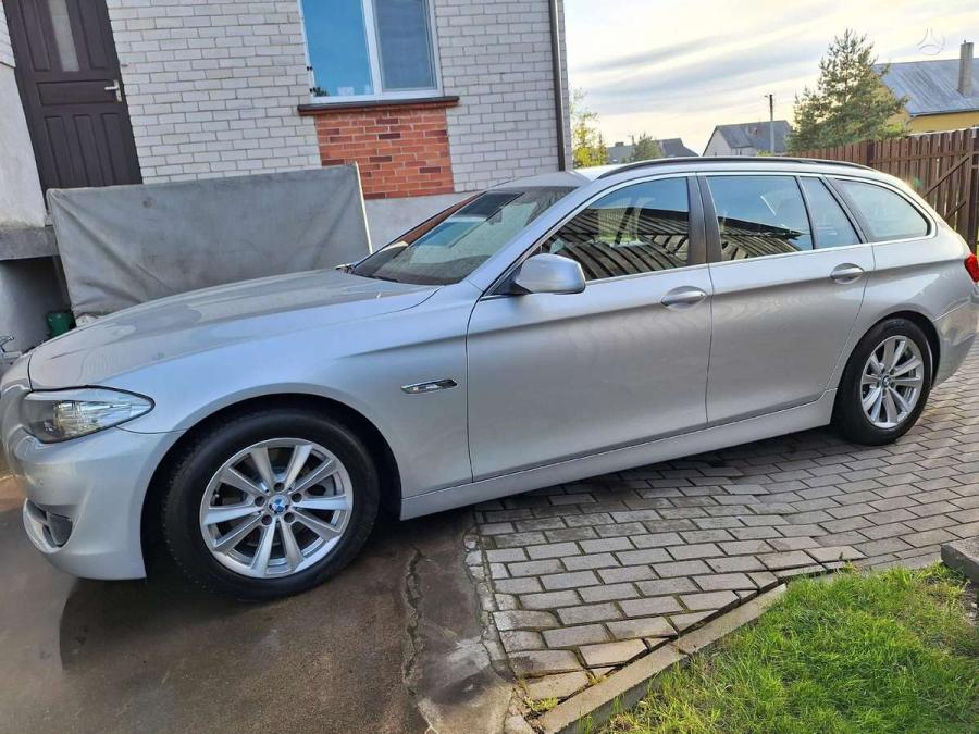 Grey BMW 520 2010 in Panevezys, with an engine capacity of 2.00 L and mileage of 280 thousand km for 5500 €, photo 20 on AUTOMOTO.COM.LV