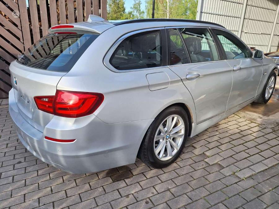 Grey BMW 520 2010 in Panevezys, with an engine capacity of 2.00 L and mileage of 280 thousand km for 5500 €, photo 23 on AUTOMOTO.COM.LV