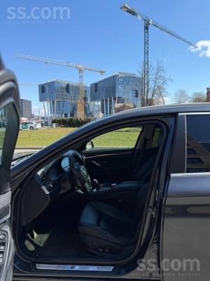 Grey BMW 520 2010 in Riga, with an engine capacity of 2.00 L and mileage of 285 thousand km for 6500 €, photo 9 on AUTOMOTO.COM.LV
