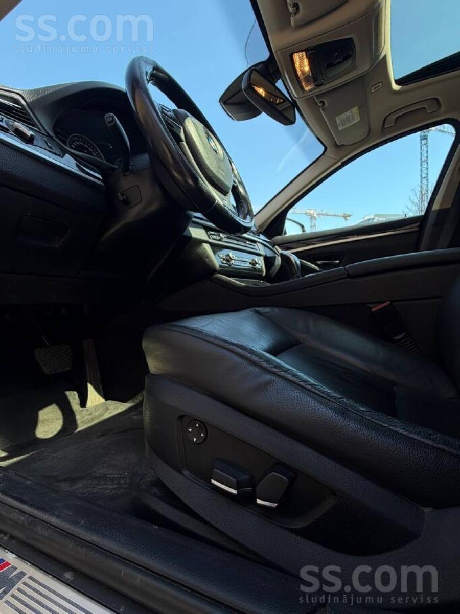 Grey BMW 520 2010 in Riga, with an engine capacity of 2.00 L and mileage of 285 thousand km for 6500 €, photo 12 on AUTOMOTO.COM.LV