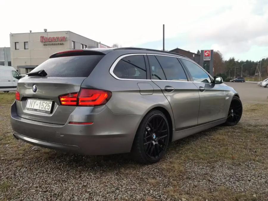 Pelēks BMW 520 2010 Kuldīga, ar dzinēja tilpumu 2.00 L un nobraukumu 226 tūkst. km par 9800 €, foto 3 vietnē AUTOMOTO.COM.LV
