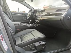 Pelēks BMW 520 2010 Kuldīga, ar dzinēja tilpumu 2.00 L un nobraukumu 226 tūkst. km par 9800 €, foto 24 vietnē AUTOMOTO.COM.LV
