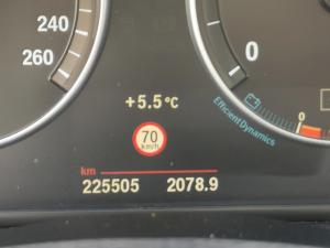 Pelēks BMW 520 2010 Rīga, ar dzinēja tilpumu 2.00 L un nobraukumu 226 tūkst. km par 9800 €, foto 4 vietnē AUTOMOTO.COM.LV