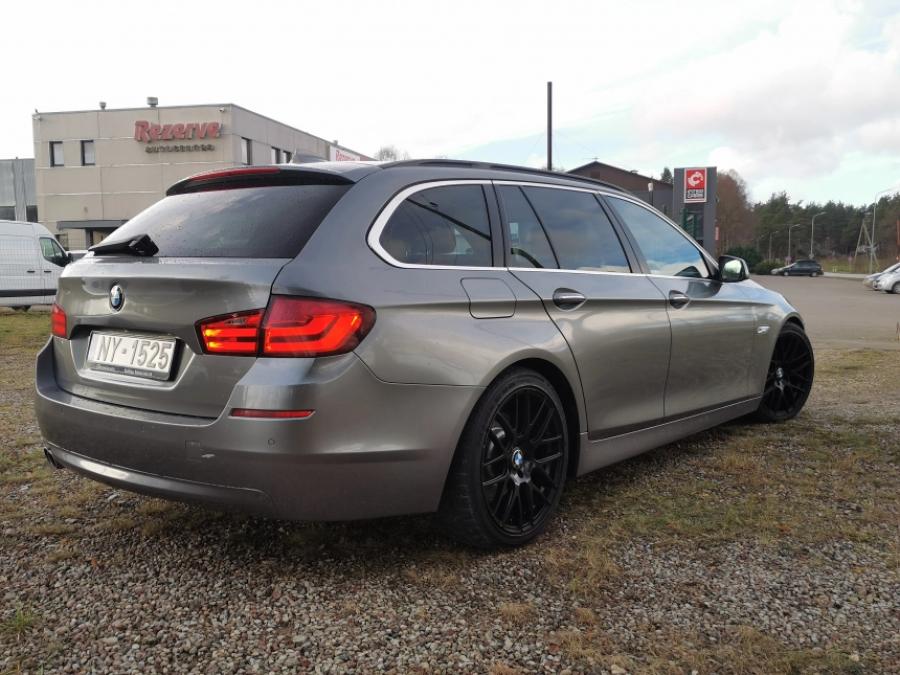 Pelēks BMW 520 2010 Rīga, ar dzinēja tilpumu 2.00 L un nobraukumu 226 tūkst. km par 9800 €, foto 5 vietnē AUTOMOTO.COM.LV