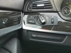 Pelēks BMW 520 2010 Rīga, ar dzinēja tilpumu 2.00 L un nobraukumu 226 tūkst. km par 9800 €, foto 15 vietnē AUTOMOTO.COM.LV