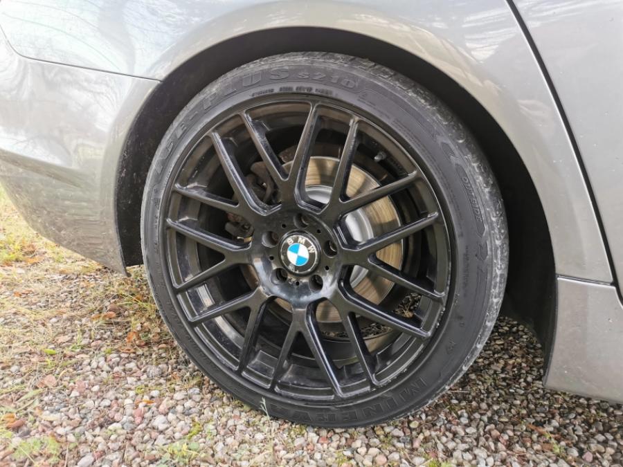 Pelēks BMW 520 2010 Rīga, ar dzinēja tilpumu 2.00 L un nobraukumu 226 tūkst. km par 9800 €, foto 23 vietnē AUTOMOTO.COM.LV