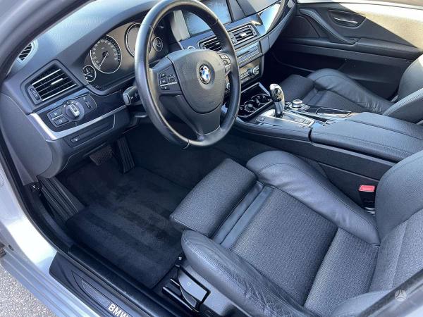 Pelēks BMW 520 2010 Birštonas, ar dzinēja tilpumu 2.00 L un nobraukumu 220 tūkst. km par 7650 €, foto 9 vietnē AUTOMOTO.COM.LV