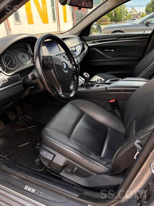 Grey BMW 520 2010 in Daugavpils, with an engine capacity of 2.00 L and mileage of 422 thousand km for 5000 €, photo 7 on AUTOMOTO.COM.LV