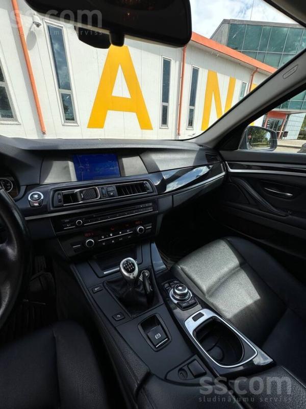 Grey BMW 520 2010 in Daugavpils, with an engine capacity of 2.00 L and mileage of 422 thousand km for 5000 €, photo 8 on AUTOMOTO.COM.LV