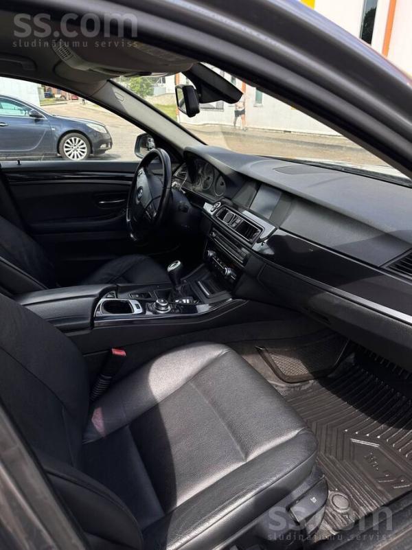 Grey BMW 520 2010 in Daugavpils, with an engine capacity of 2.00 L and mileage of 422 thousand km for 5000 €, photo 9 on AUTOMOTO.COM.LV