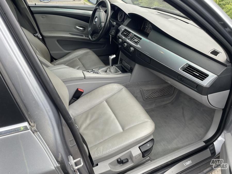 Grey BMW 520 2010 in Kaunas, with an engine capacity of 2.00 L and mileage of 357 thousand km for 3100 €, photo 10 on AUTOMOTO.COM.LV