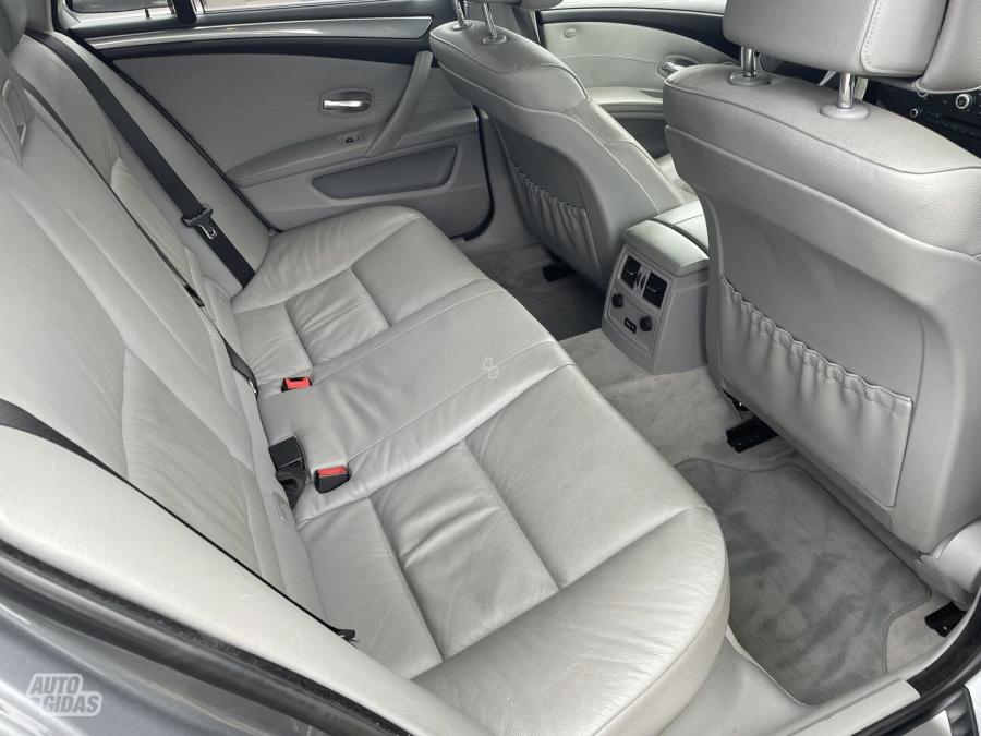 Grey BMW 520 2010 in Kaunas, with an engine capacity of 2.00 L and mileage of 357 thousand km for 3100 €, photo 13 on AUTOMOTO.COM.LV