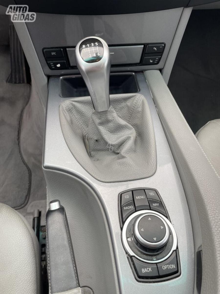 Grey BMW 520 2010 in Kaunas, with an engine capacity of 2.00 L and mileage of 357 thousand km for 3100 €, photo 16 on AUTOMOTO.COM.LV
