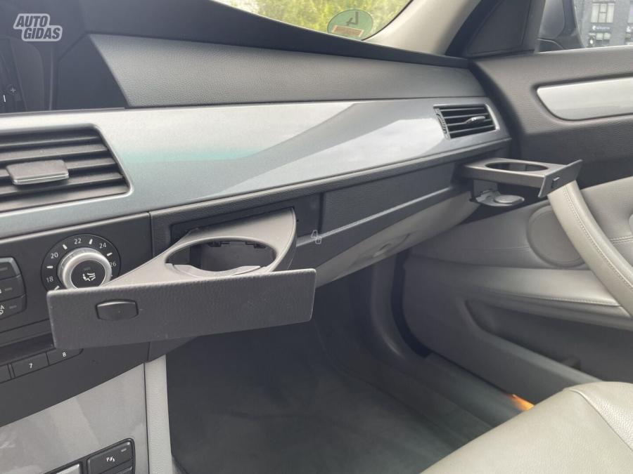 Grey BMW 520 2010 in Kaunas, with an engine capacity of 2.00 L and mileage of 357 thousand km for 3100 €, photo 18 on AUTOMOTO.COM.LV