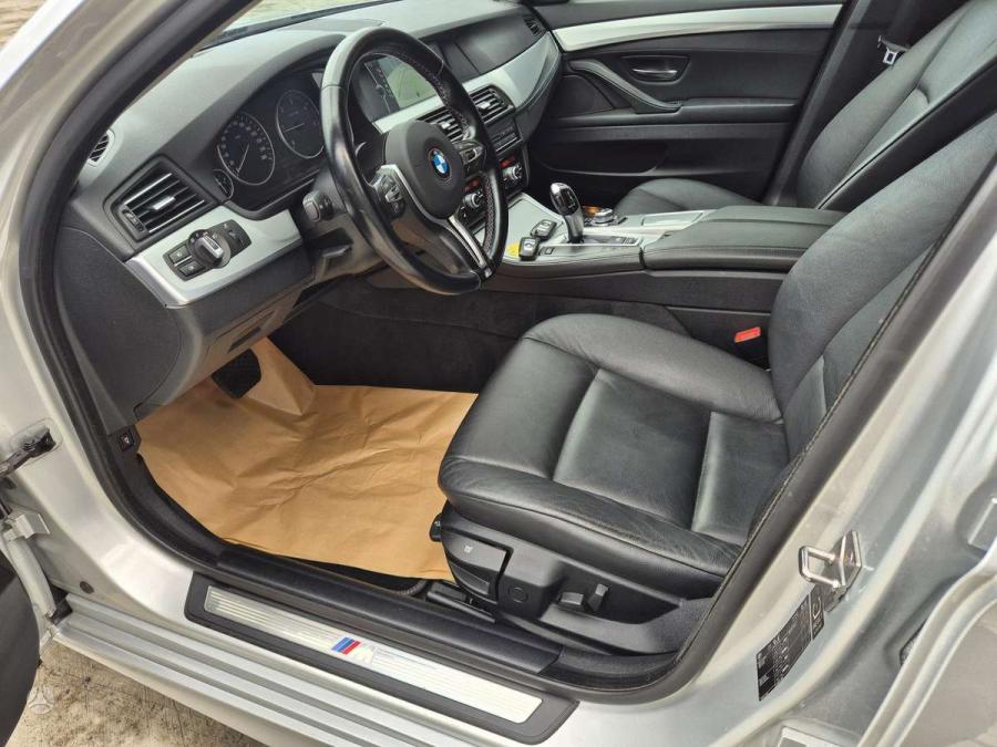 Grey BMW 520 2010 in Utena, with an engine capacity of 2.00 L and mileage of 390 thousand km for 7490 €, photo 10 on AUTOMOTO.COM.LV
