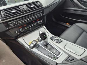 Grey BMW 520 2010 in Utena, with an engine capacity of 2.00 L and mileage of 390 thousand km for 7490 €, photo 18 on AUTOMOTO.COM.LV