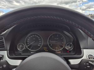 Grey BMW 520 2010 in Utena, with an engine capacity of 2.00 L and mileage of 390 thousand km for 7490 €, photo 19 on AUTOMOTO.COM.LV