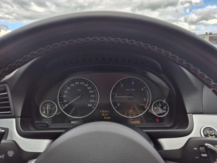 Grey BMW 520 2010 in Utena, with an engine capacity of 2.00 L and mileage of 390 thousand km for 7490 €, photo 19 on AUTOMOTO.COM.LV