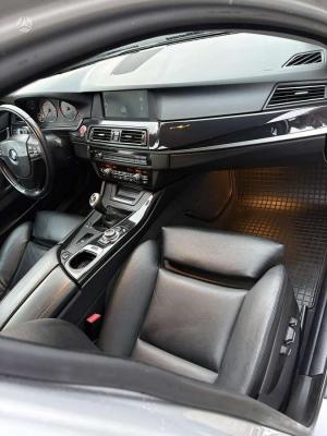 Grey BMW 520 2010 in Kaisiadorys, with an engine capacity of 2.00 L and mileage of 320 thousand km for 5000 €, photo 19 on AUTOMOTO.COM.LV