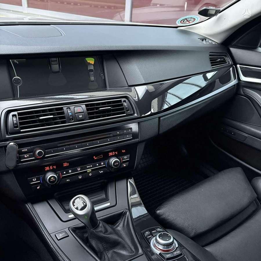 Grey BMW 520 2010 in Kaisiadorys, with an engine capacity of 2.00 L and mileage of 320 thousand km for 5000 €, photo 23 on AUTOMOTO.COM.LV