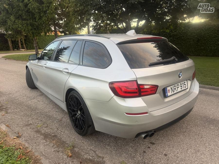 Grey BMW 520 2010 in Vilnius, with an engine capacity of 2.00 L and mileage of 375 thousand km for 5700 €, photo 3 on AUTOMOTO.COM.LV