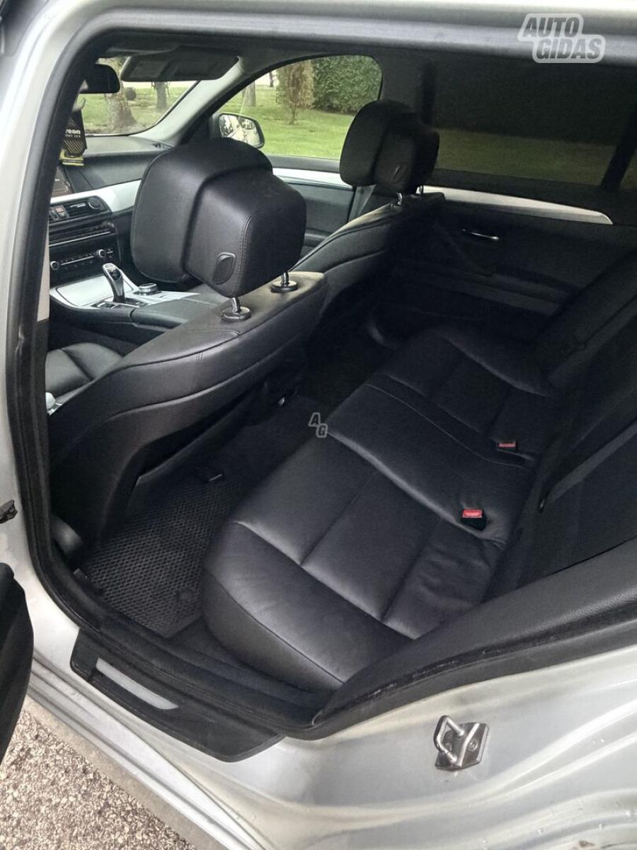 Grey BMW 520 2010 in Vilnius, with an engine capacity of 2.00 L and mileage of 375 thousand km for 5700 €, photo 12 on AUTOMOTO.COM.LV