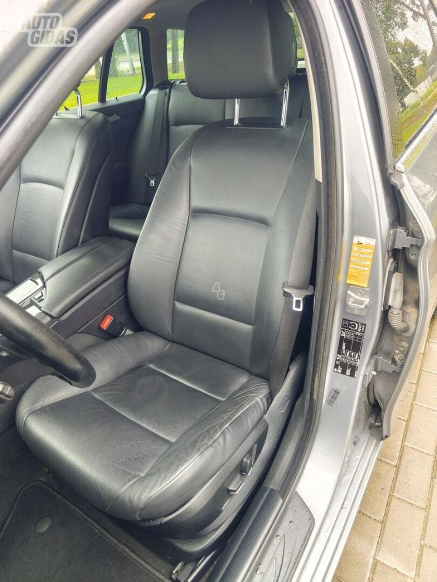 Pelēks BMW 520 2010 Viļņa, ar dzinēja tilpumu 2.00 L un nobraukumu 287 tūkst. km par 7450 €, foto 17 vietnē AUTOMOTO.COM.LV