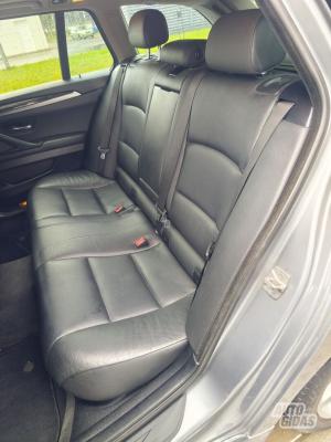 Pelēks BMW 520 2010 Viļņa, ar dzinēja tilpumu 2.00 L un nobraukumu 287 tūkst. km par 7450 €, foto 18 vietnē AUTOMOTO.COM.LV