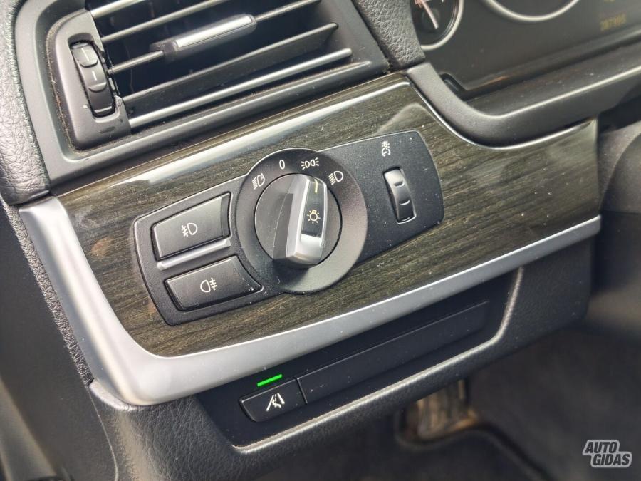 Grey BMW 520 2010 in Vilnius, with an engine capacity of 2.00 L and mileage of 287 thousand km for 7450 €, photo 21 on AUTOMOTO.COM.LV