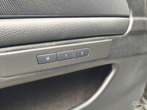 Grey BMW 520 2010 in Vilnius, with an engine capacity of 2.00 L and mileage of 287 thousand km for 7450 €, photo 23 on AUTOMOTO.COM.LV