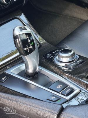 Grey BMW 520 2010 in Vilnius, with an engine capacity of 2.00 L and mileage of 287 thousand km for 7450 €, photo 25 on AUTOMOTO.COM.LV
