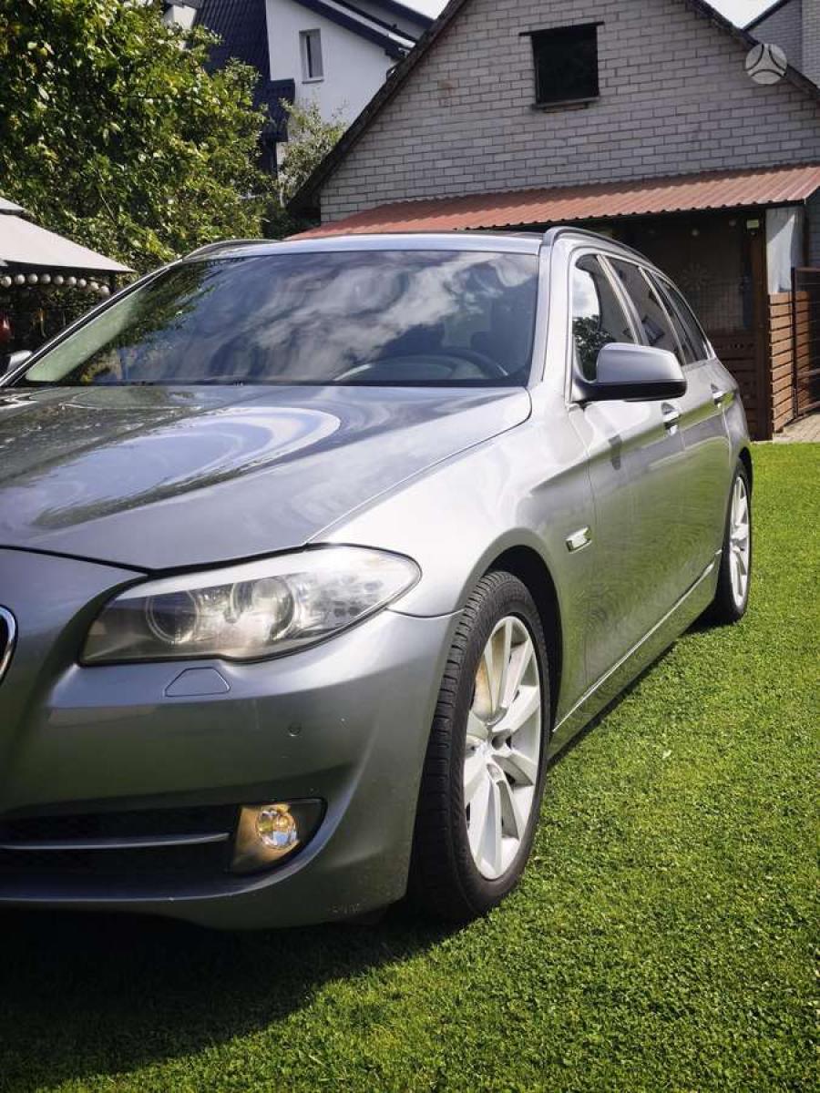 Pelēks BMW 520 2010 Viļņa, ar dzinēja tilpumu 2.00 L un nobraukumu 289 tūkst. km par 5999 €, foto 10 vietnē AUTOMOTO.COM.LV