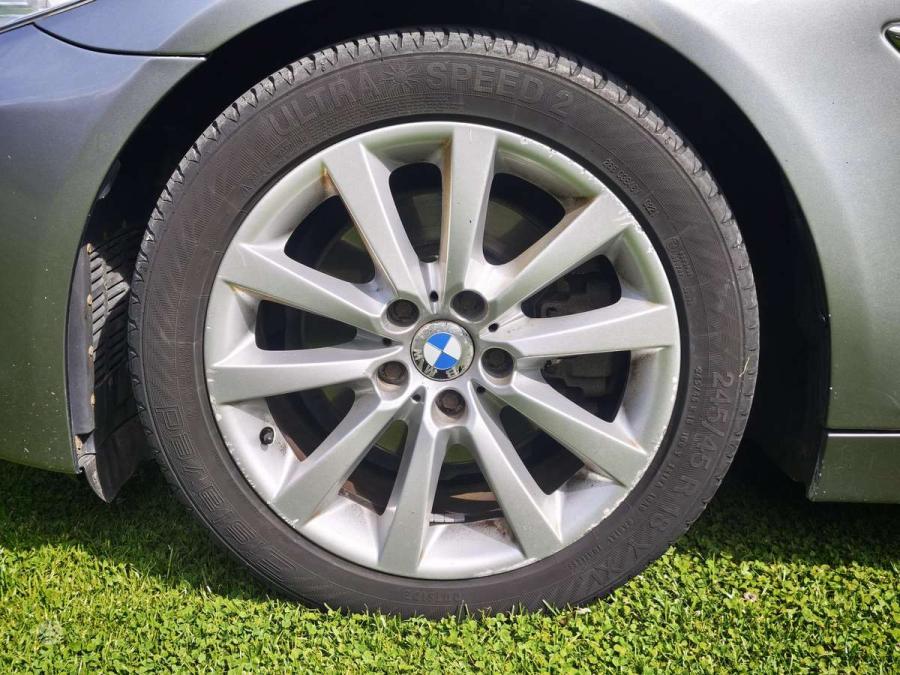 Pelēks BMW 520 2010 Viļņa, ar dzinēja tilpumu 2.00 L un nobraukumu 289 tūkst. km par 5999 €, foto 14 vietnē AUTOMOTO.COM.LV