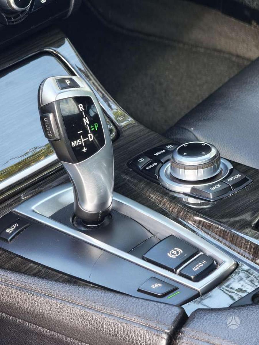 Pelēks BMW 520 2010 Viļņa, ar dzinēja tilpumu 2.00 L un nobraukumu 289 tūkst. km par 5999 €, foto 19 vietnē AUTOMOTO.COM.LV