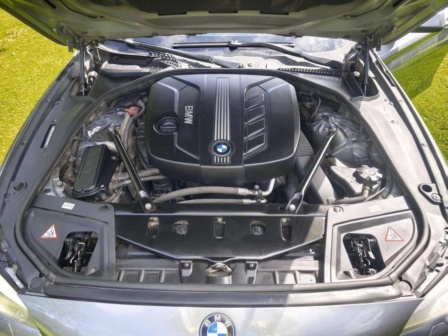 Pelēks BMW 520 2010 Viļņa, ar dzinēja tilpumu 2.00 L un nobraukumu 289 tūkst. km par 5999 €, foto 22 vietnē AUTOMOTO.COM.LV