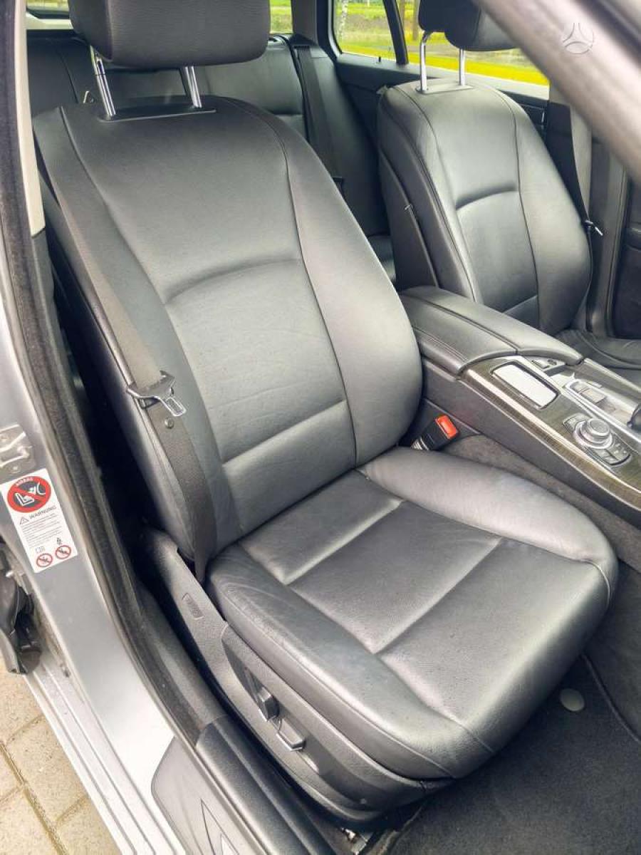 Pelēks BMW 520 2010 Viļņa, ar dzinēja tilpumu 2.00 L un nobraukumu 289 tūkst. km par 5999 €, foto 33 vietnē AUTOMOTO.COM.LV