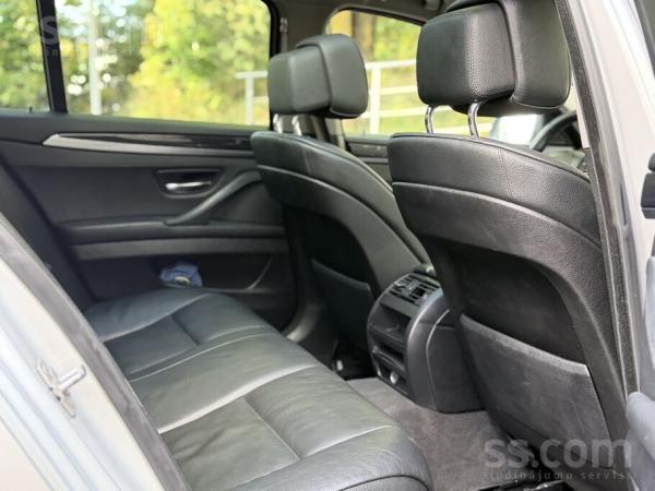 Pelēks BMW 520 2010 Rīga, ar dzinēja tilpumu 2.00 L un nobraukumu 303 tūkst. km par 6350 €, foto 10 vietnē AUTOMOTO.COM.LV