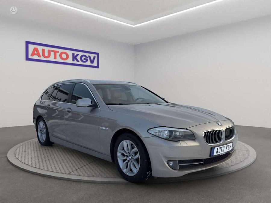 Grey BMW 520 2011 in Kaunas, with an engine capacity of 2.00 L and mileage of 353 thousand km for 8999 €, photo 7 on AUTOMOTO.COM.LV