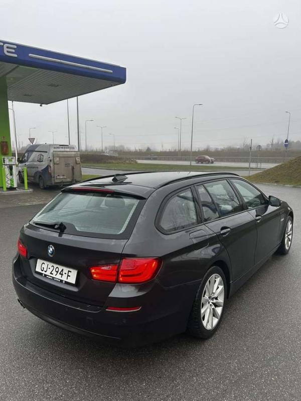 Grey BMW 520 2011 in Vilnius, with an engine capacity of 2.00 L and mileage of 334 thousand km for 7300 €, photo 5 on AUTOMOTO.COM.LV