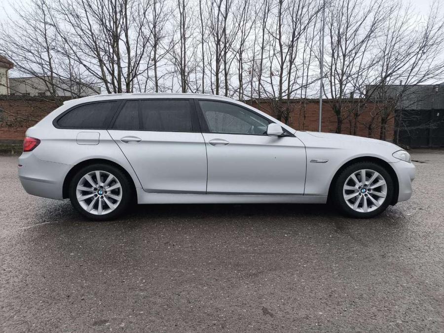 Pelēks BMW 520 2011 Šauļi, ar dzinēja tilpumu 2.00 L un nobraukumu 328 tūkst. km par 7950 €, foto 7 vietnē AUTOMOTO.COM.LV