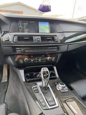 Grey BMW 520 2011 in Vilnius, with an engine capacity of 2.00 L and mileage of 347 thousand km for 11550 €, photo 23 on AUTOMOTO.COM.LV