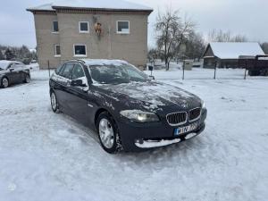 Pelēks BMW 520 2011 Viļņa, ar dzinēja tilpumu 2.00 L un nobraukumu 281 tūkst. km par 6950 €, foto 2 vietnē AUTOMOTO.COM.LV