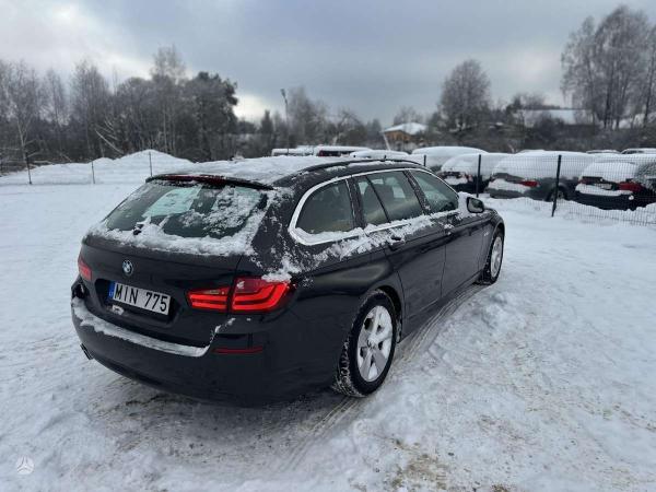 Grey BMW 520 2011 in Vilnius, with an engine capacity of 2.00 L and mileage of 281 thousand km for 6950 €, photo 5 on AUTOMOTO.COM.LV