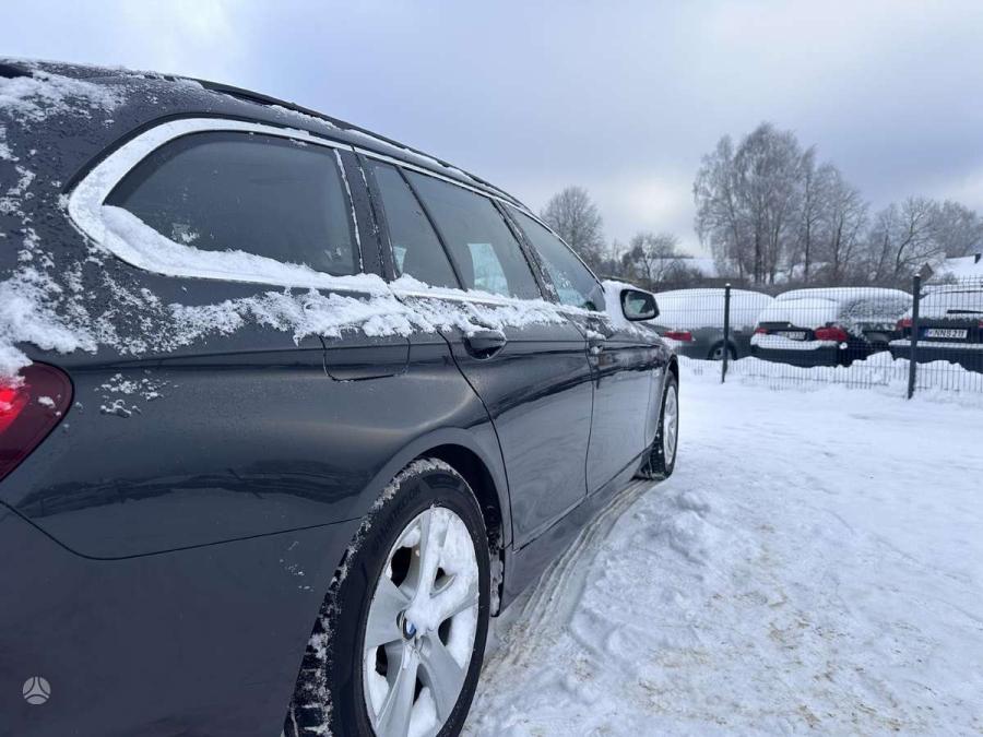 Pelēks BMW 520 2011 Viļņa, ar dzinēja tilpumu 2.00 L un nobraukumu 281 tūkst. km par 6950 €, foto 10 vietnē AUTOMOTO.COM.LV