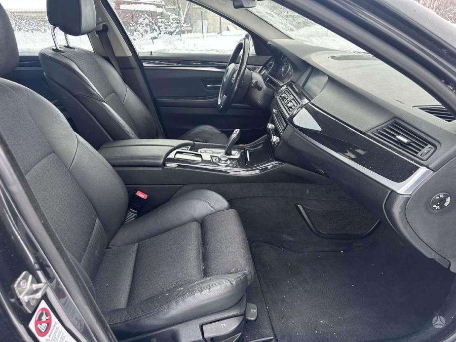 Pelēks BMW 520 2011 Viļņa, ar dzinēja tilpumu 2.00 L un nobraukumu 281 tūkst. km par 6950 €, foto 13 vietnē AUTOMOTO.COM.LV