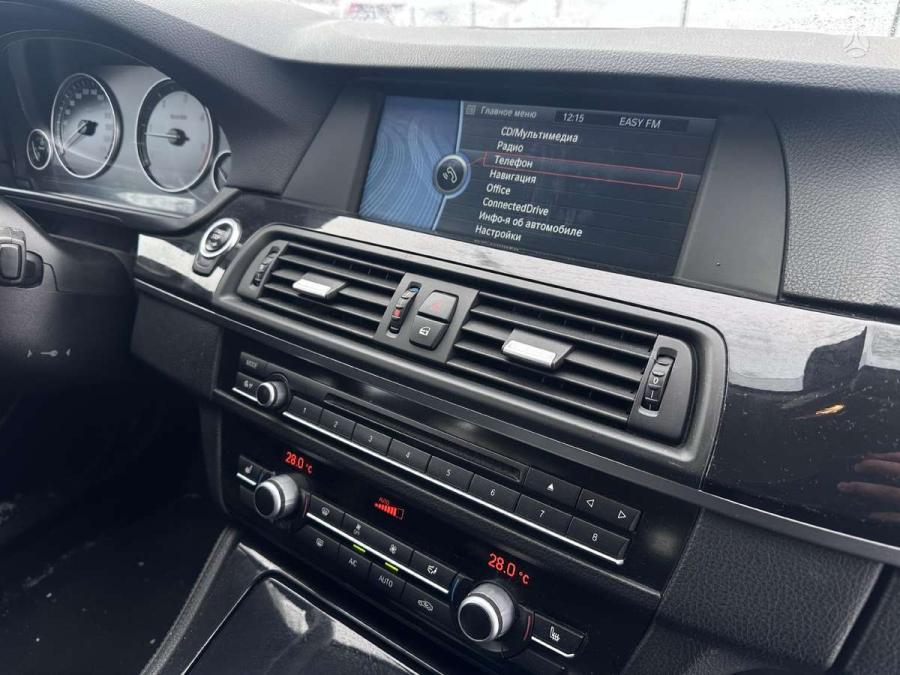 Pelēks BMW 520 2011 Viļņa, ar dzinēja tilpumu 2.00 L un nobraukumu 281 tūkst. km par 6950 €, foto 16 vietnē AUTOMOTO.COM.LV