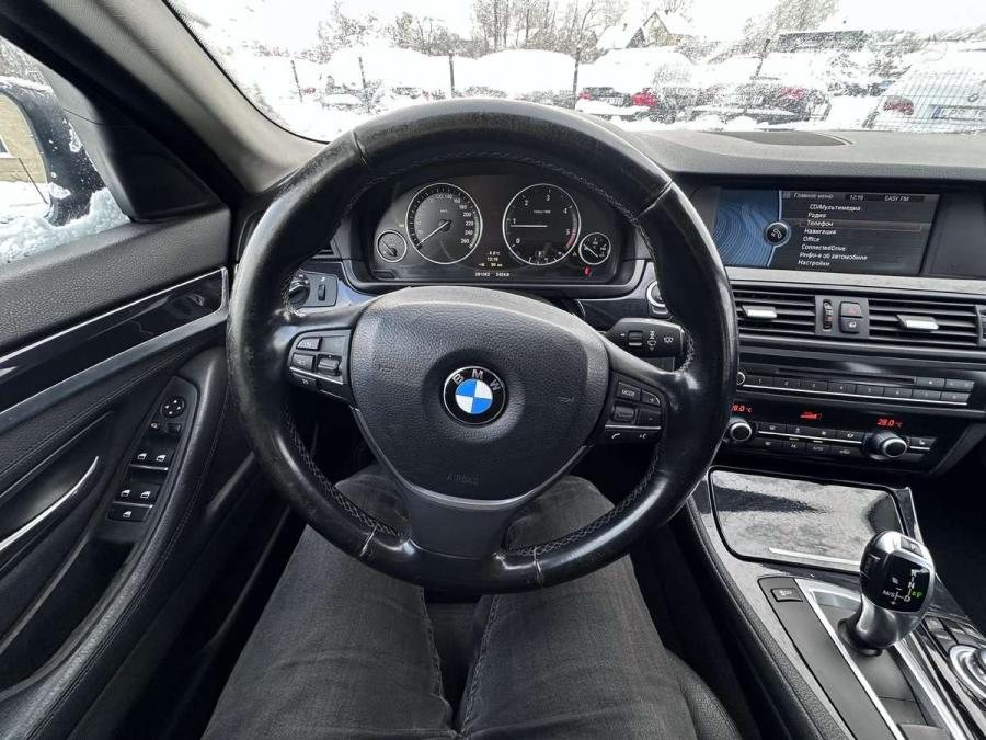 Pelēks BMW 520 2011 Viļņa, ar dzinēja tilpumu 2.00 L un nobraukumu 281 tūkst. km par 6950 €, foto 20 vietnē AUTOMOTO.COM.LV