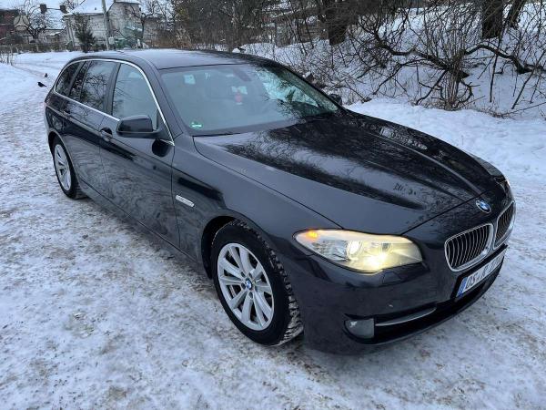 Grey BMW 520 2011 in Kaunas, with an engine capacity of 2.00 L and mileage of 300 thousand km for 6950 €, photo 2 on AUTOMOTO.COM.LV
