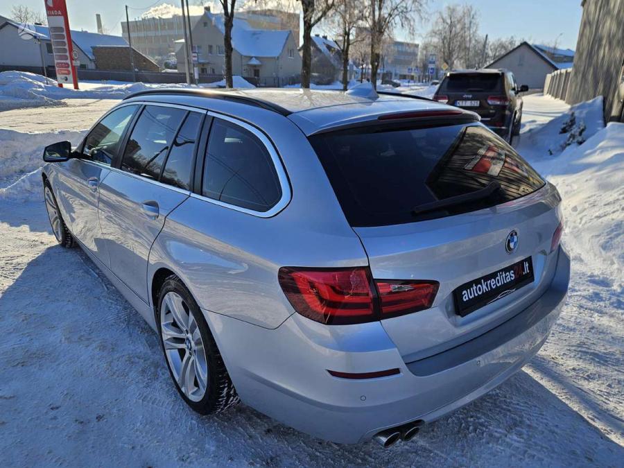 Pelēks BMW 520 2011 Šauļi, ar dzinēja tilpumu 2.00 L un nobraukumu 200 tūkst. km par 7950 €, foto 4 vietnē AUTOMOTO.COM.LV