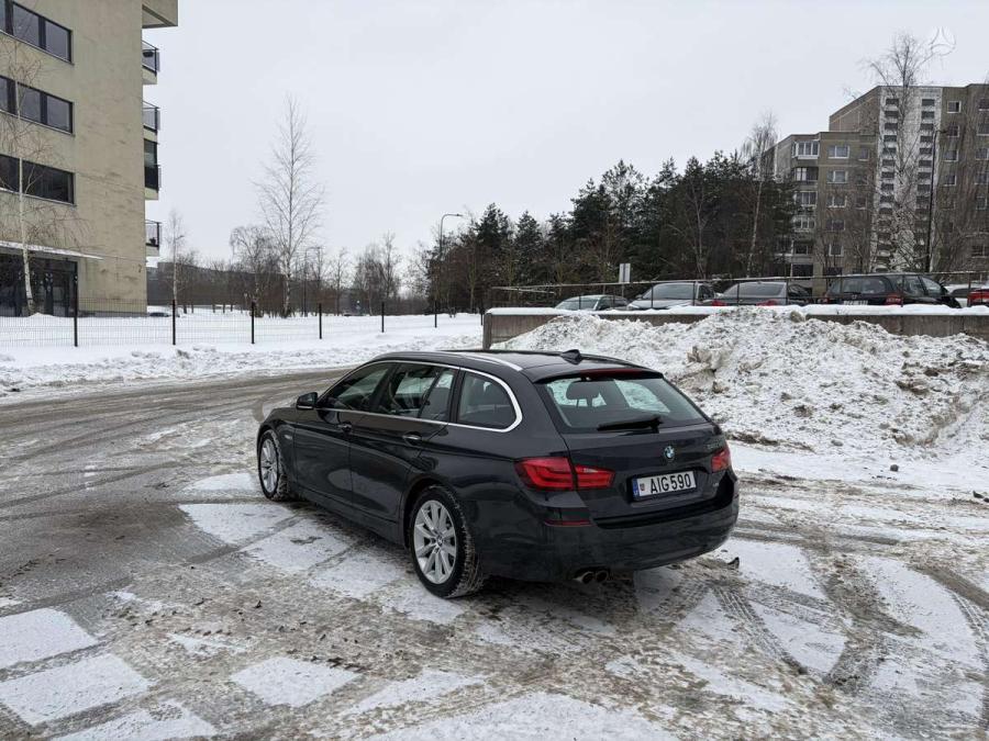 Grey BMW 520 2011 in Vilnius, with an engine capacity of 2.00 L and mileage of 330 thousand km for 5400 €, photo 8 on AUTOMOTO.COM.LV